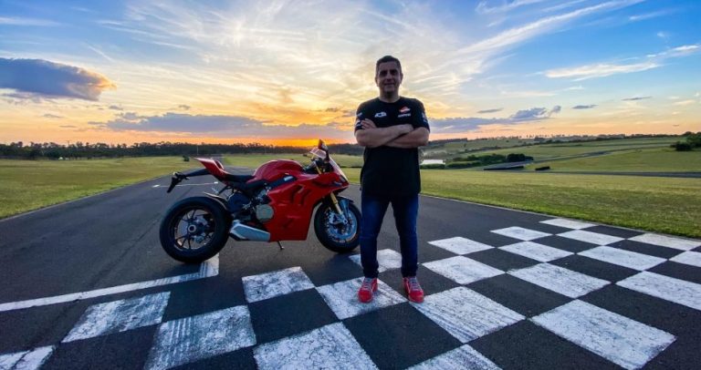 Cesar Barros Racing estreia no MOTO1000GP - MOTO1000GP